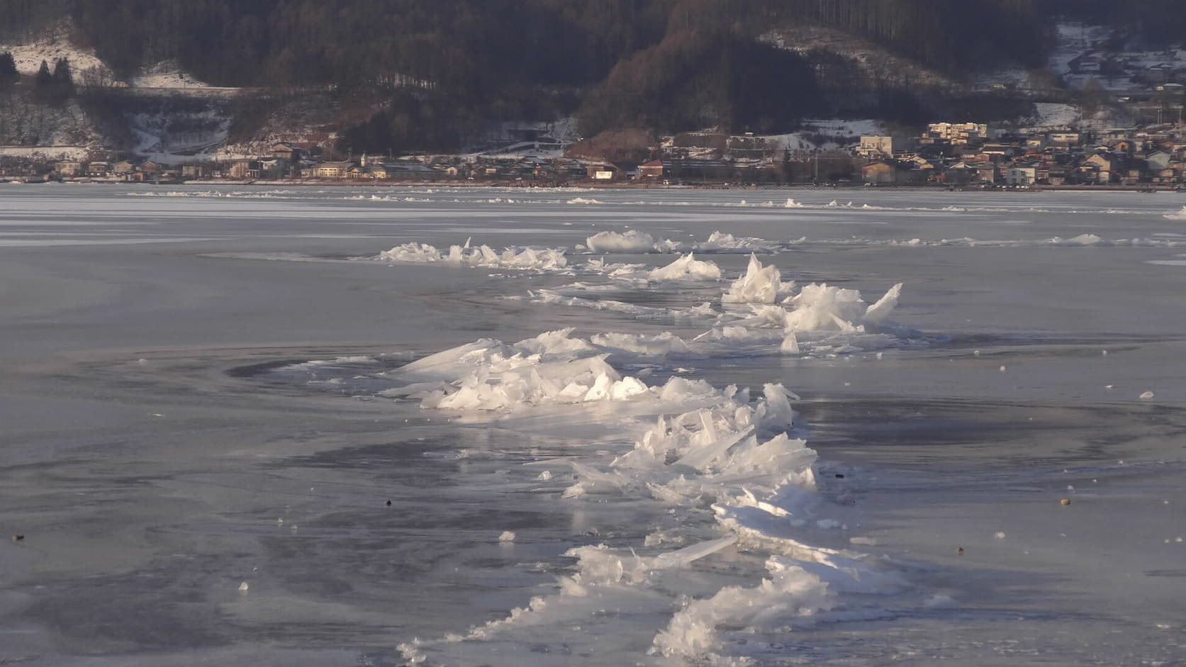 Suwa Ice Breaking Tokyo Weekender