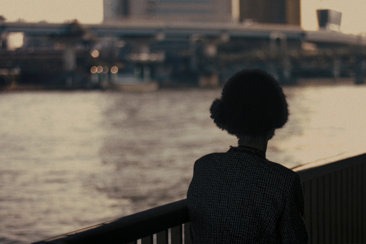 Paper City: The Story of Survivors of the 1945 Fire-Bombing of Tokyo ...