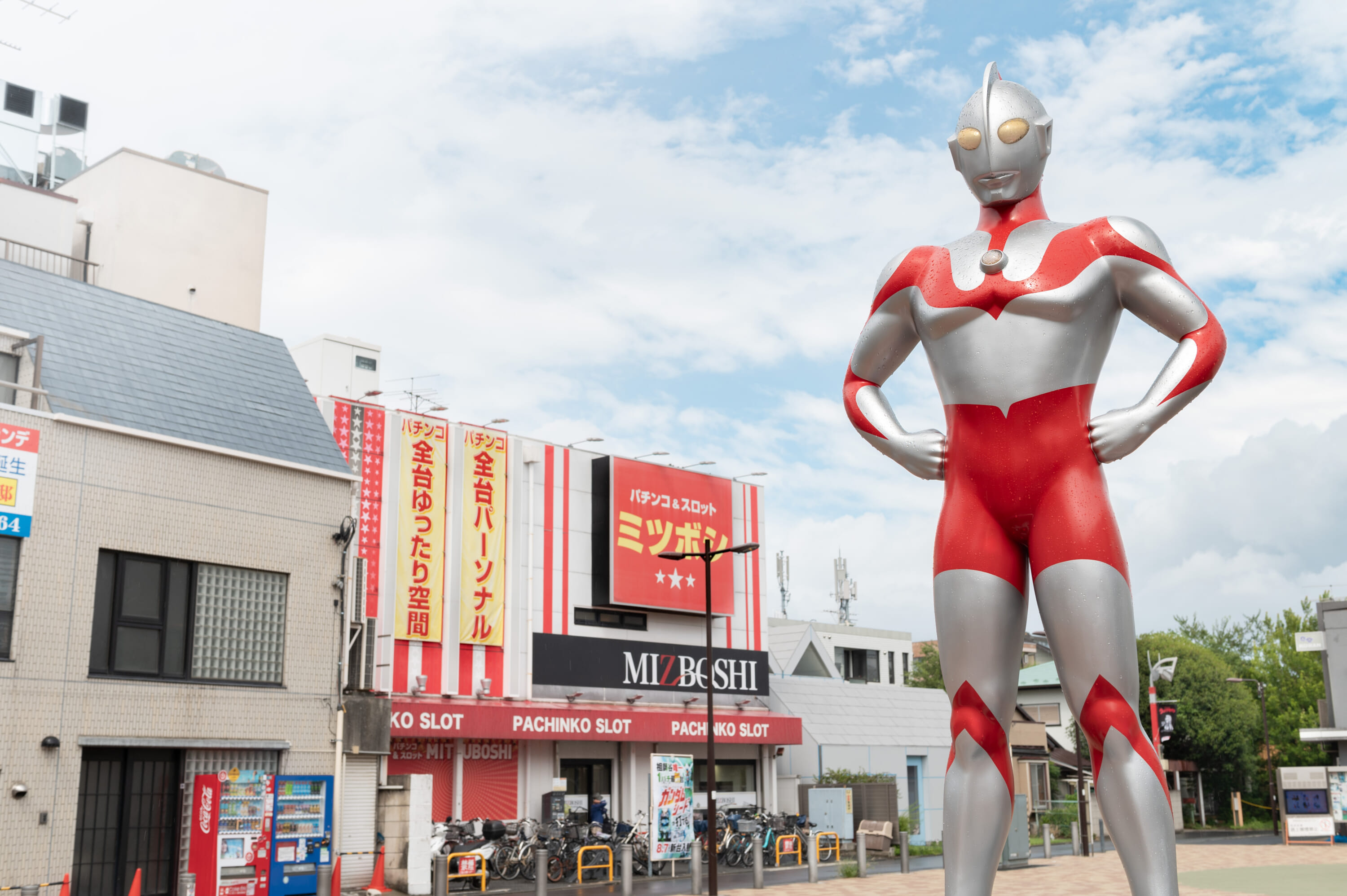 Ultraman statue 1