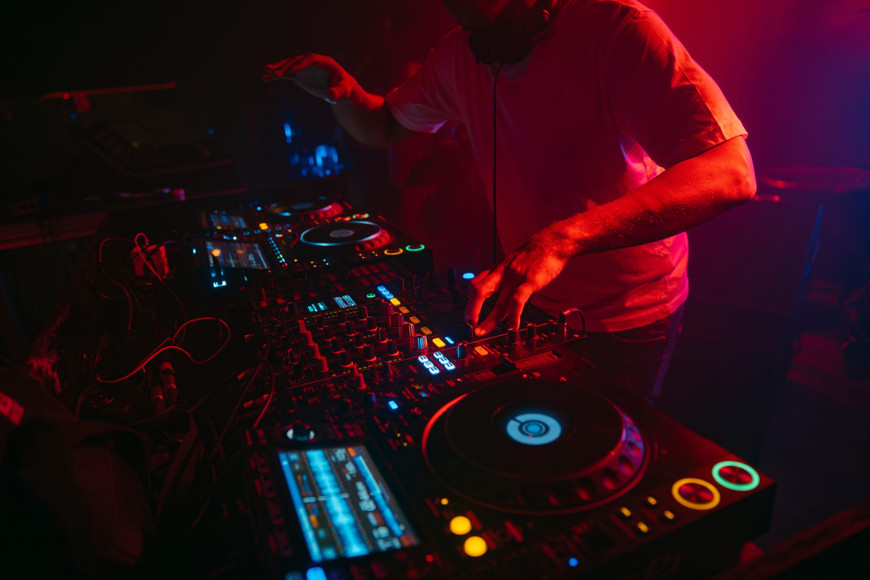 Where To Go Clubbing in Tokyo: A Guide to the Best Nightclubs