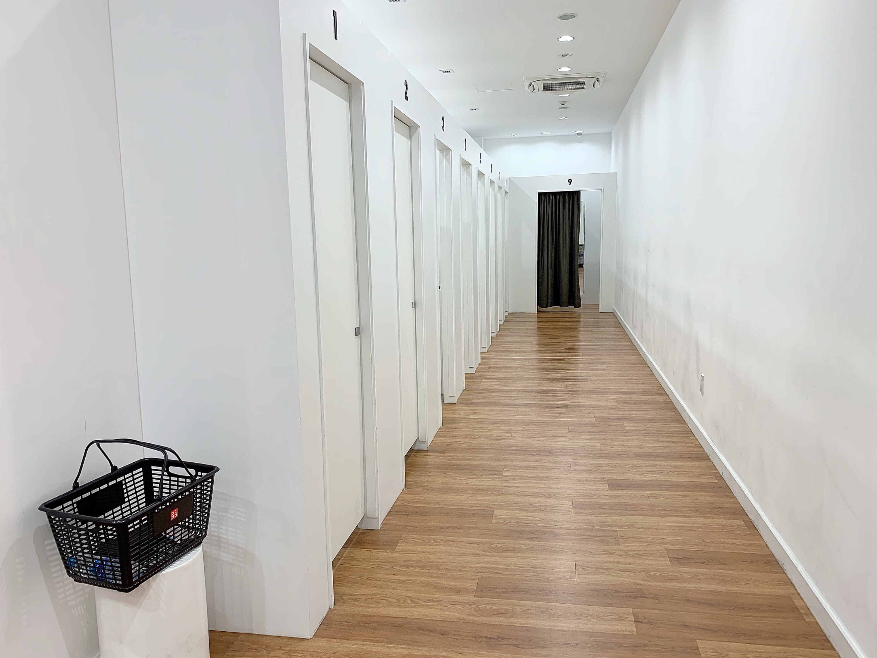 Uniqlo Store Manager Arrested for Voyeurism in Fitting Rooms